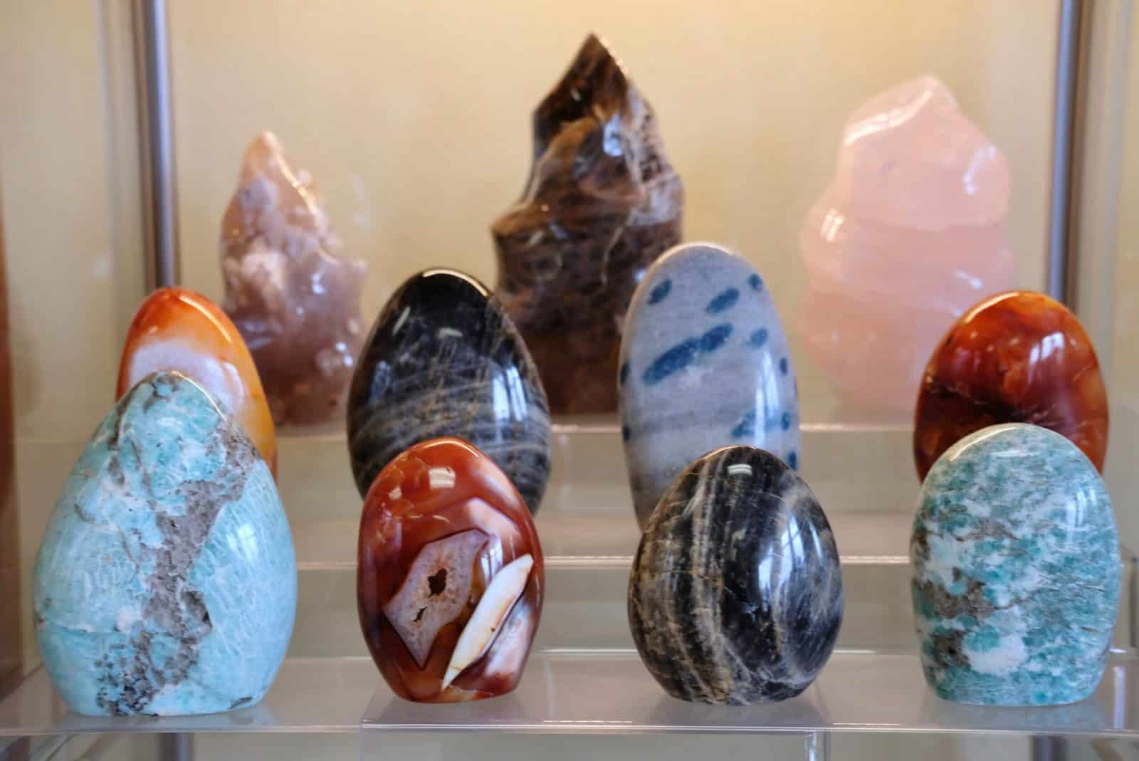 Metaphysical Store with Healing Crystals & Gifts| Pyramid Wellness